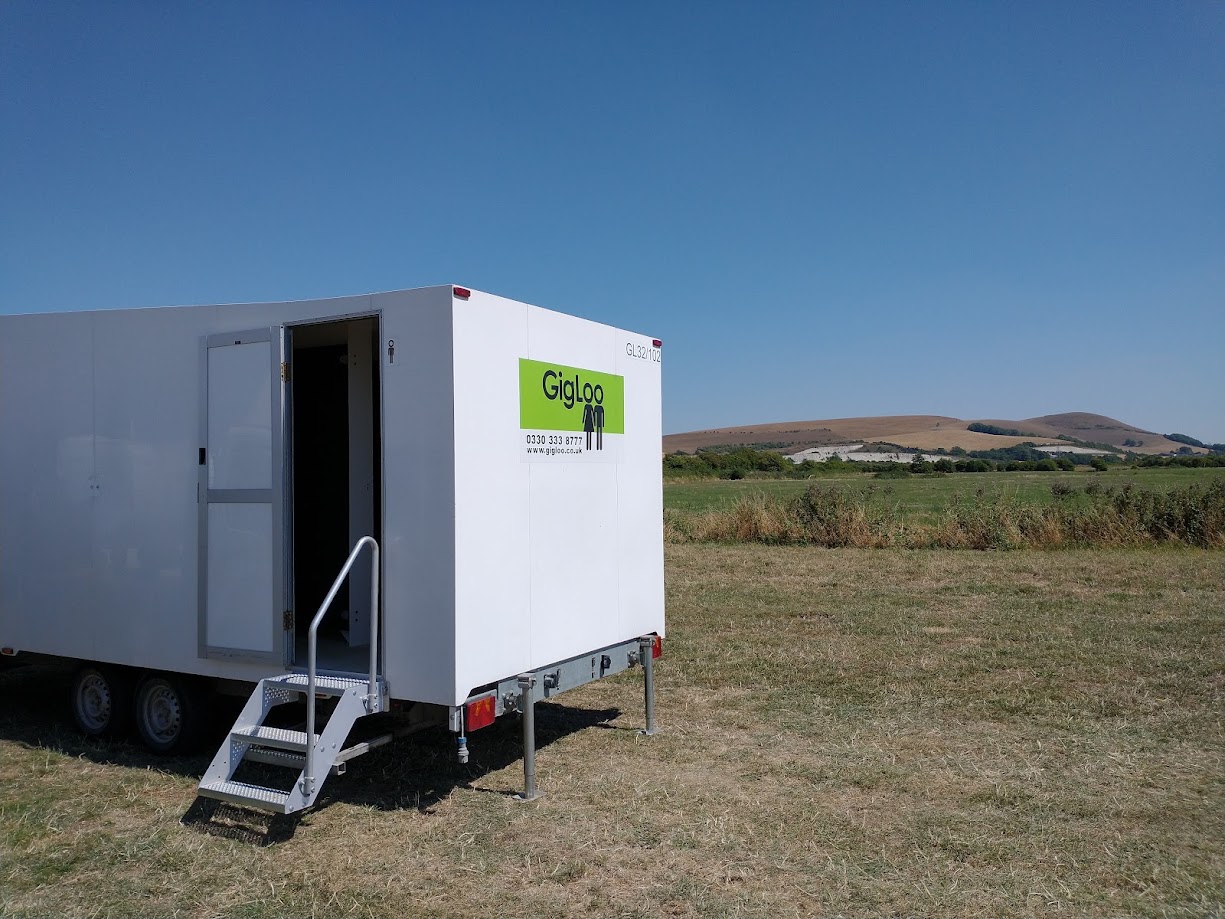 Luxury Portable Toilets & Showers to Hire | GigLoo